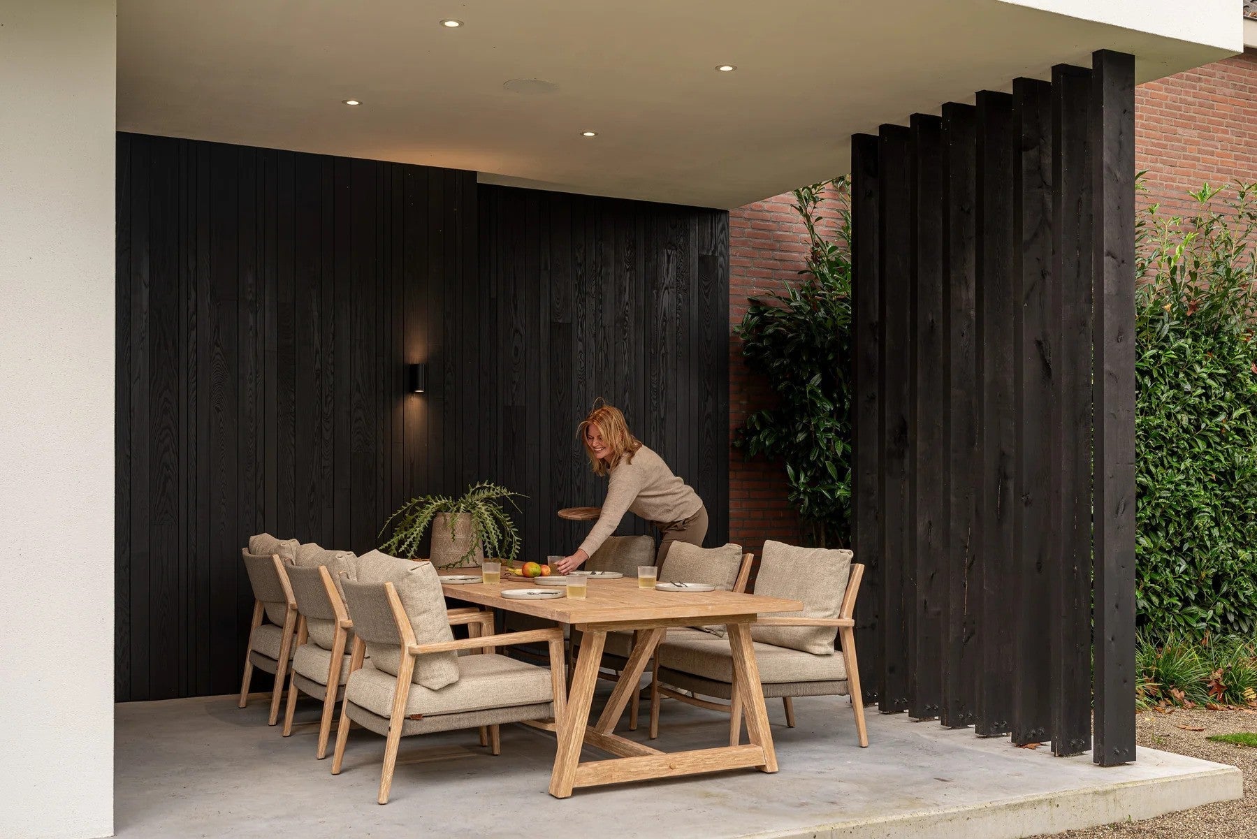 Comfortabel dineren en ontspannen met een low dining tuinset – Mulders ...